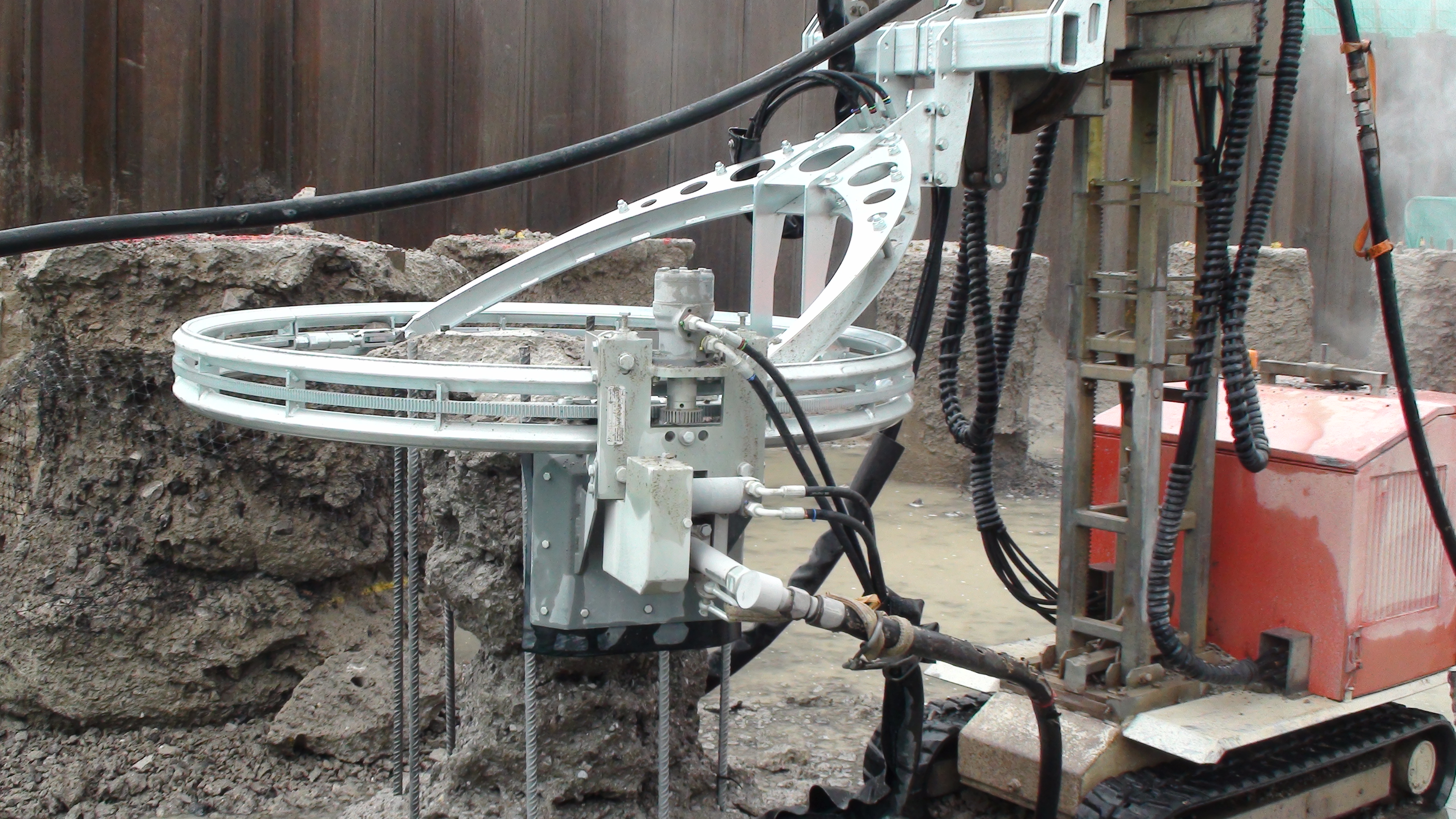 Pile Cropping Using UHP Water Jetting | Pile Breaking